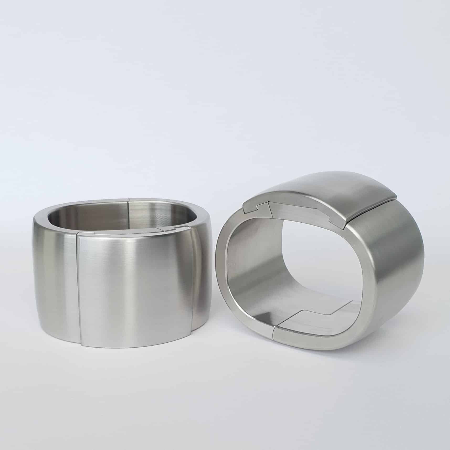 40mm Wrist Cuffs in Stainless Steel (ringless) | Swedish Collar